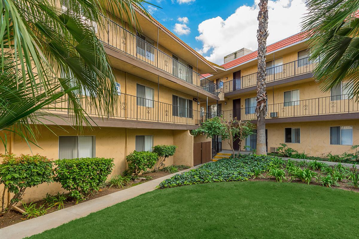 Casa Grande Apartments - Apartments in Escondido, CA