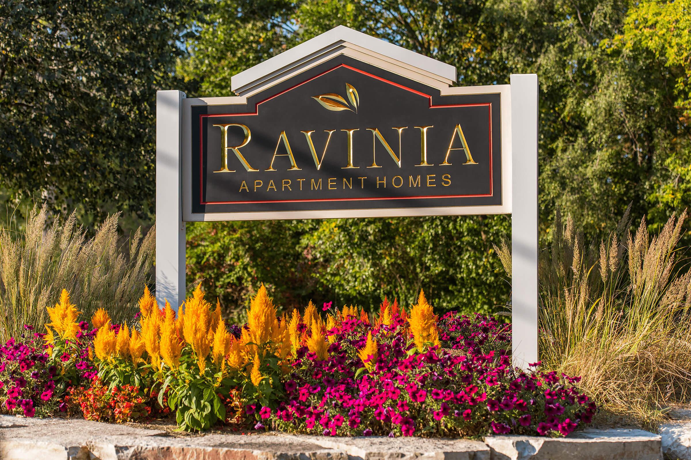 Gallery - Ravinia Apartments