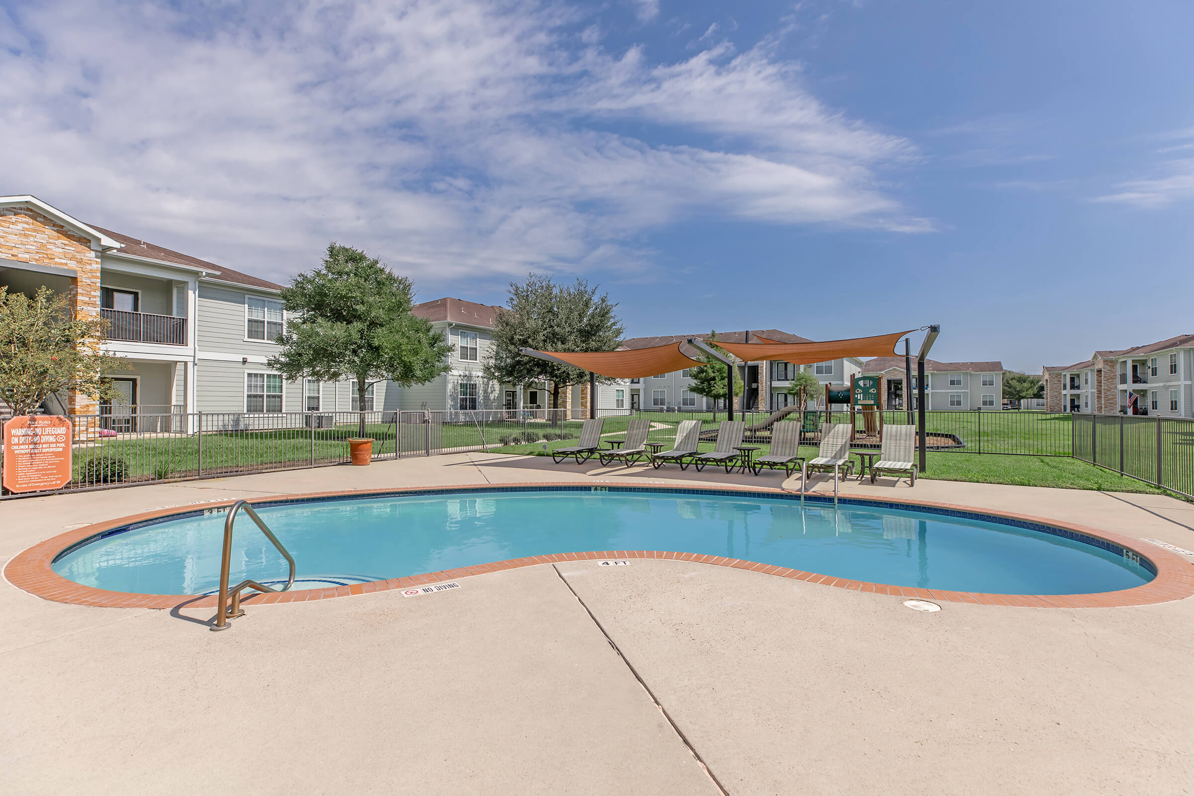 Photo Gallery - Point Royale Apartments - Victoria, TX