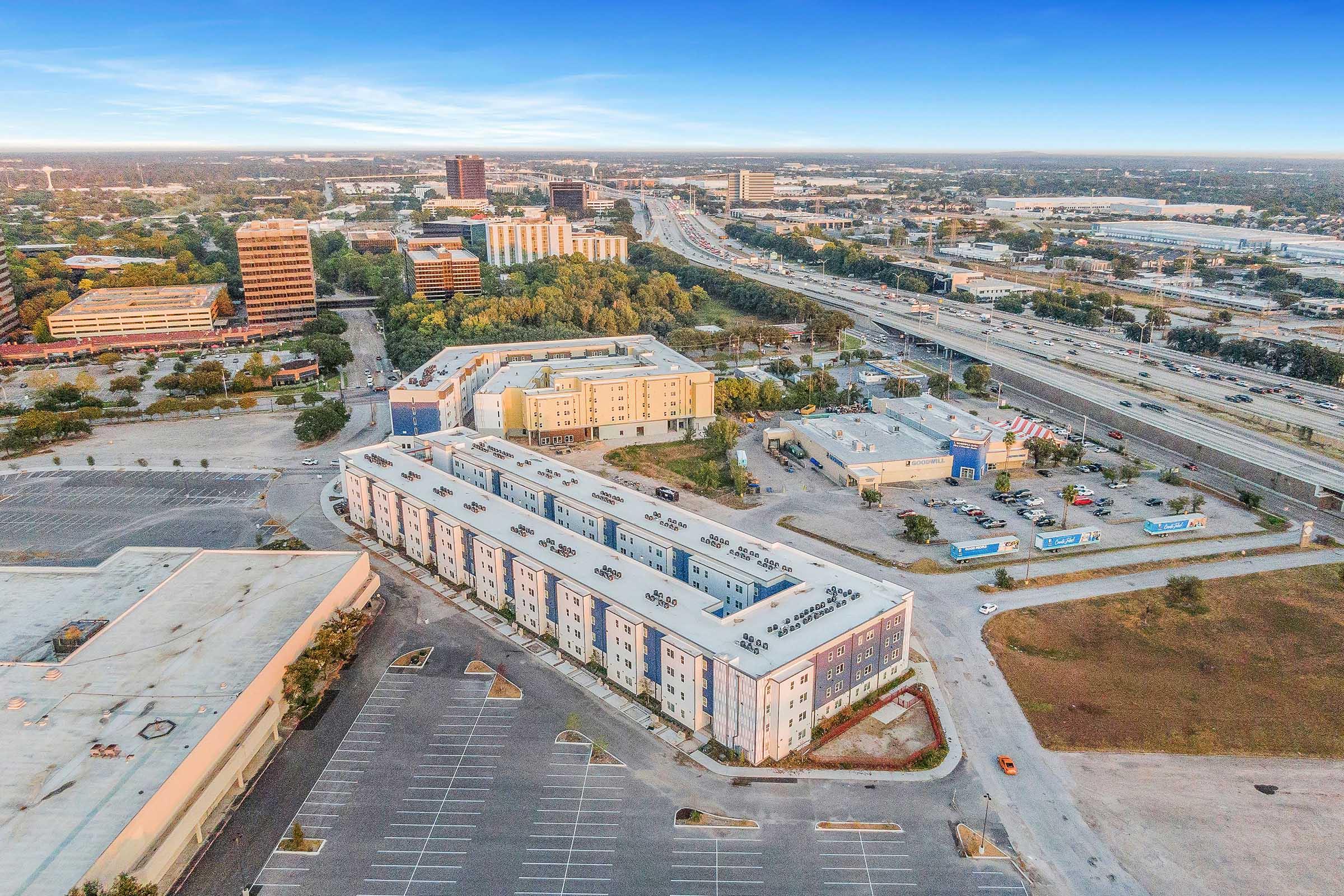 Photo Gallery - Summit at Renaissance Park - Houston, TX