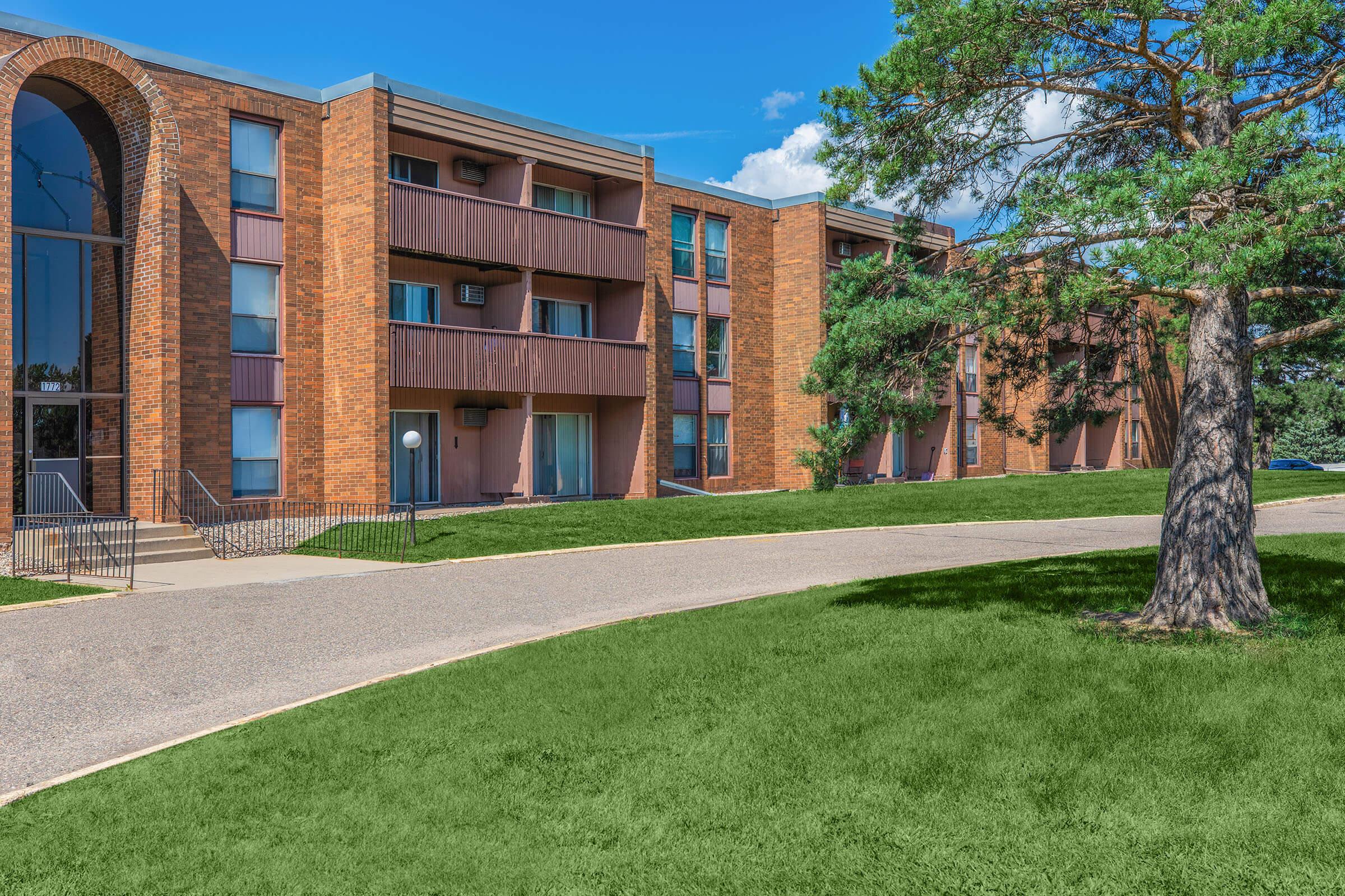 Home - Holiday Acres Apartments - West Saint Paul, MN