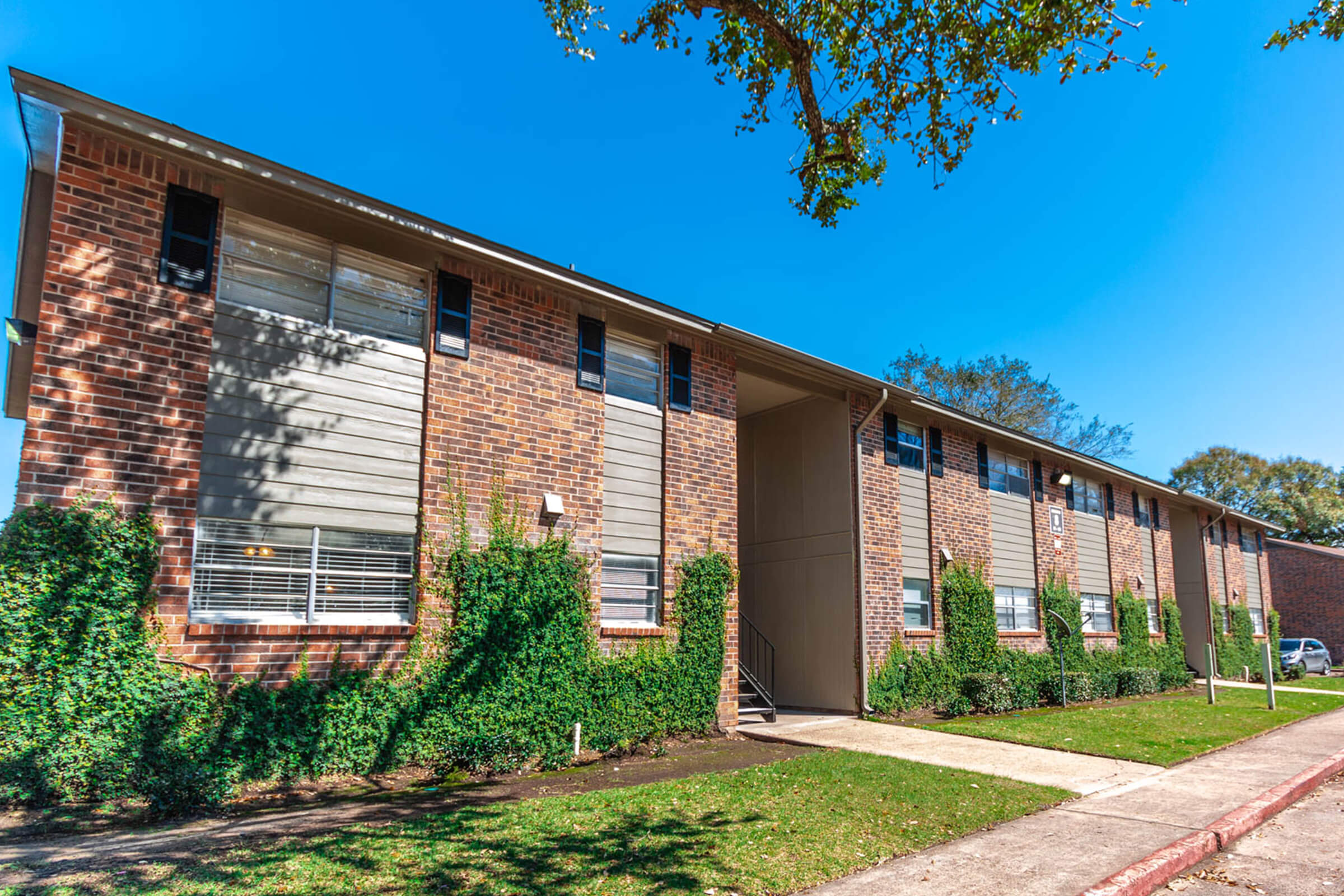 The Landmark - Apartments in Beaumont, TX
