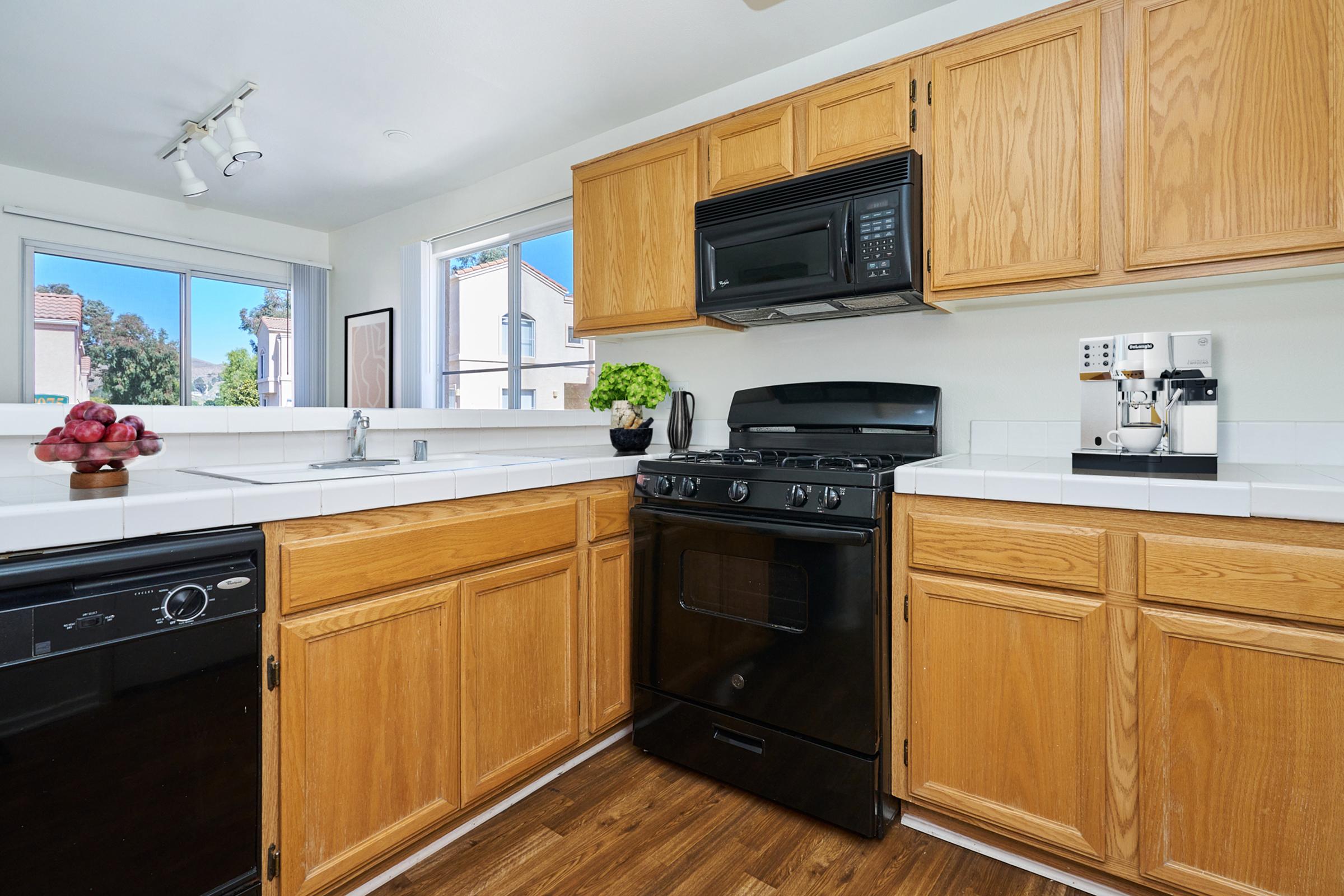 River Ranch Townhomes & Apartments - Photo Gallery