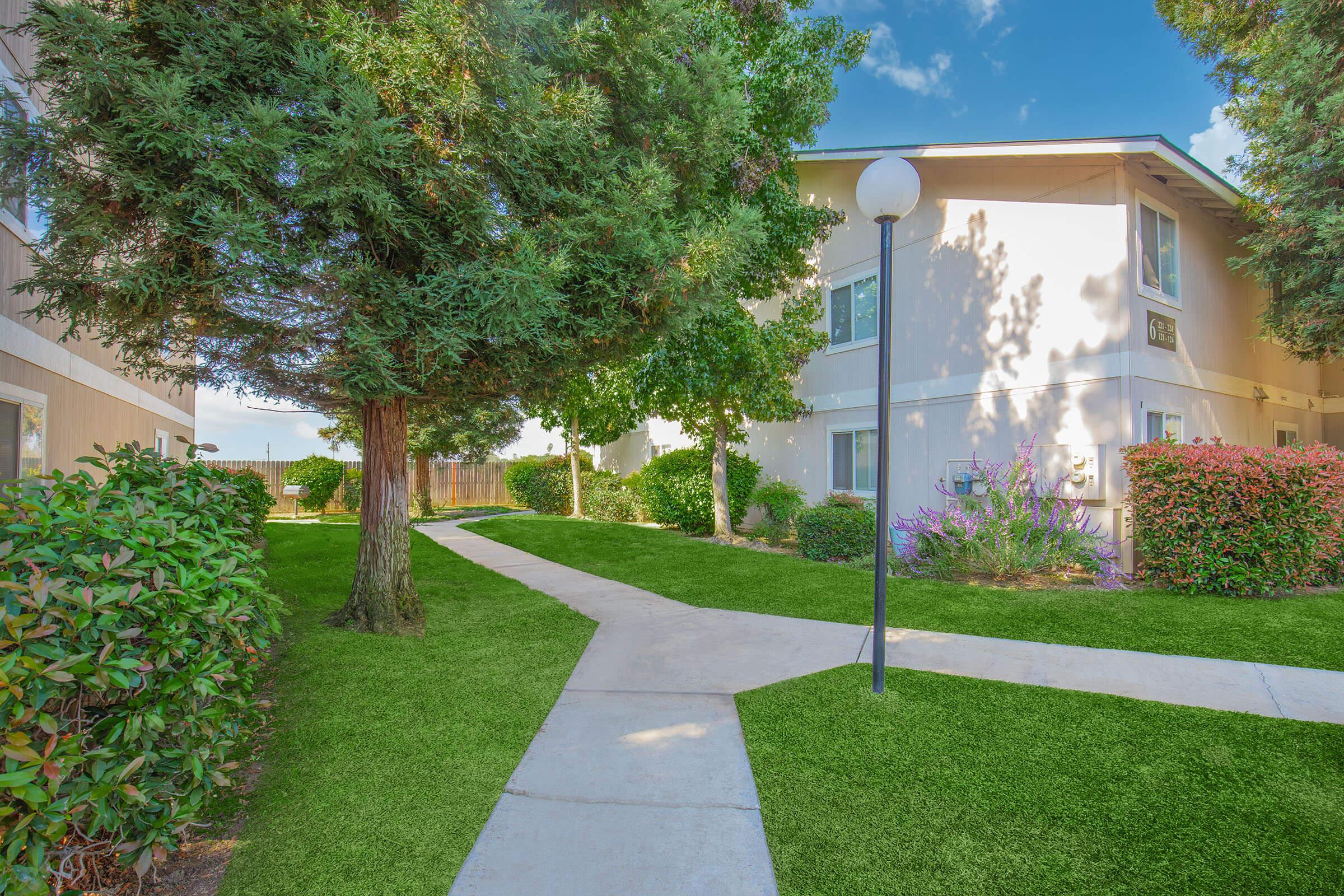 Community Tour - Madera Villa - Madera, CA