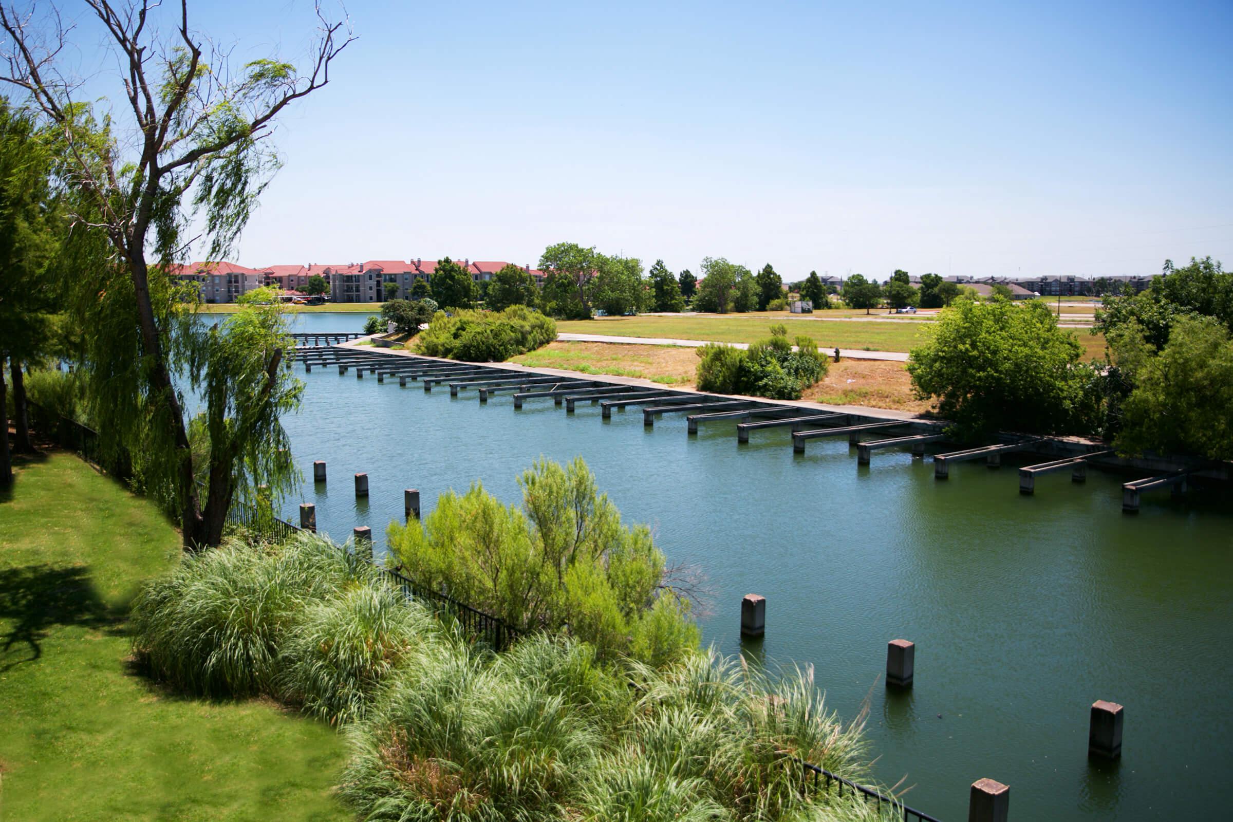 Gallery - Lakepointe Residences in Lewisville, TX