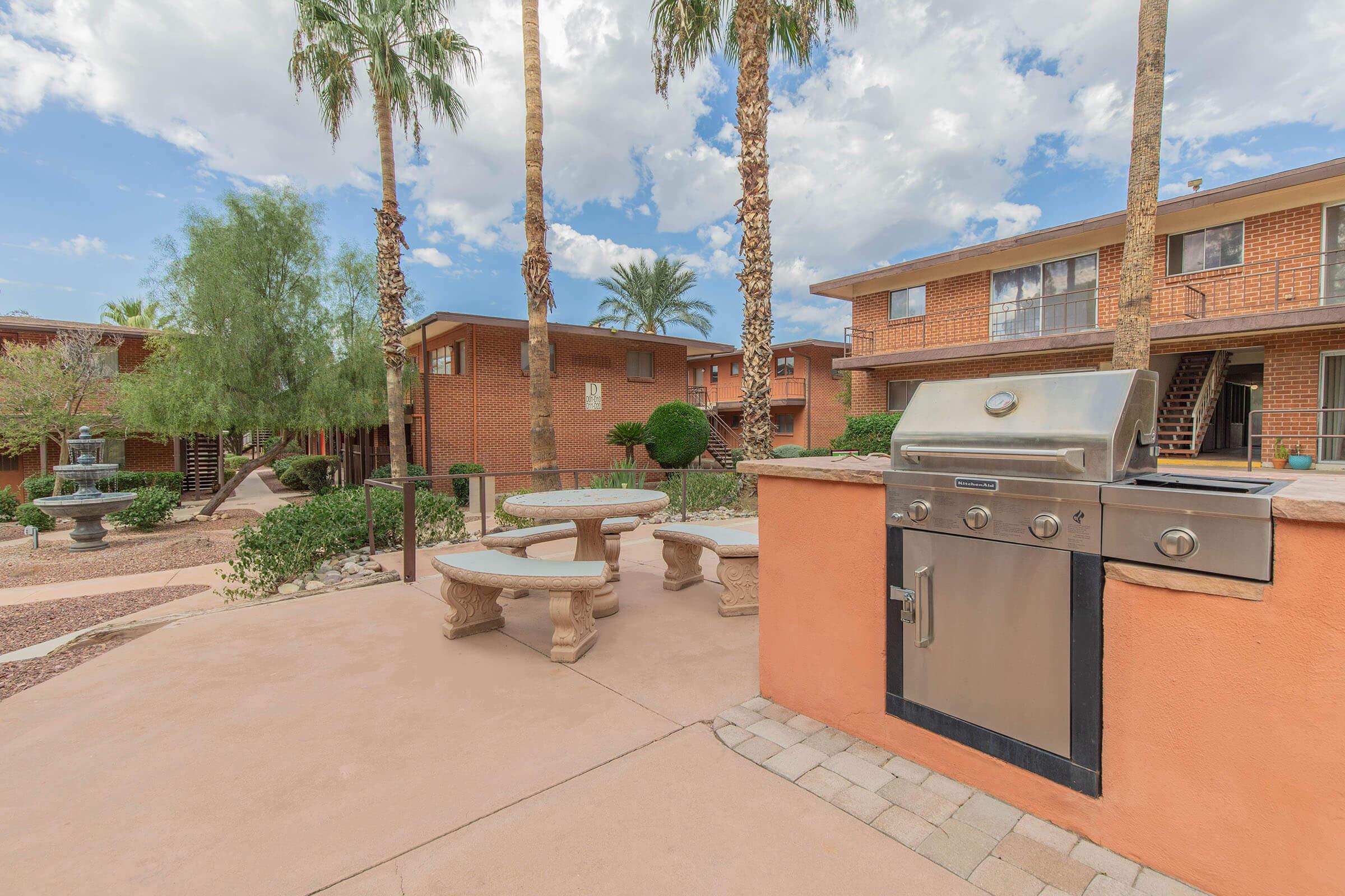 Country Club Apartments - Standard in Tucson, AZ