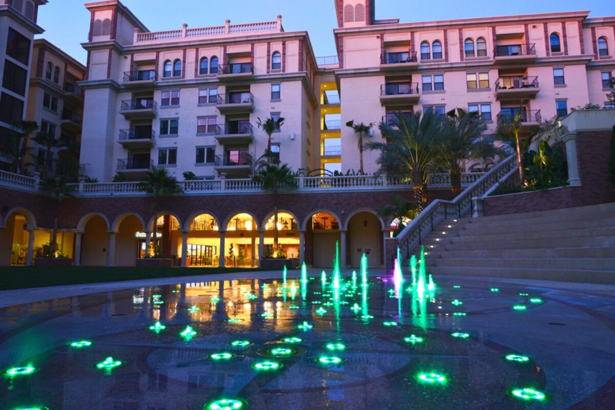 Lorenzo: Photo Gallery: USC Student Apartments